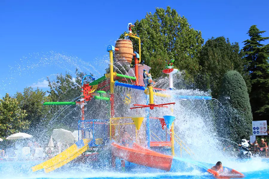 Flipflops and Floaties – Family Travel Deals & Destinations